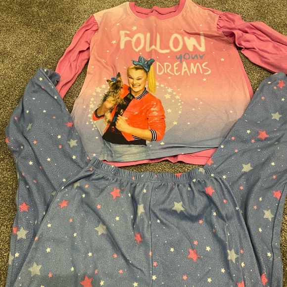 JoJo Siwa | Pajamas | Jojo Siwa Pajama Set In Good Condition | Poshmark